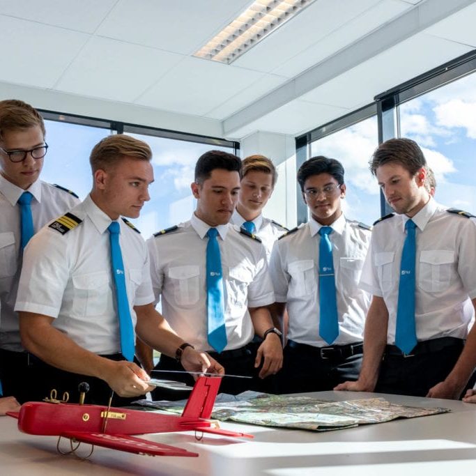 FIRST ALL-ELECTRIC FLIGHT SCHOOL LAUNCHED - FLIGHT DESIGN