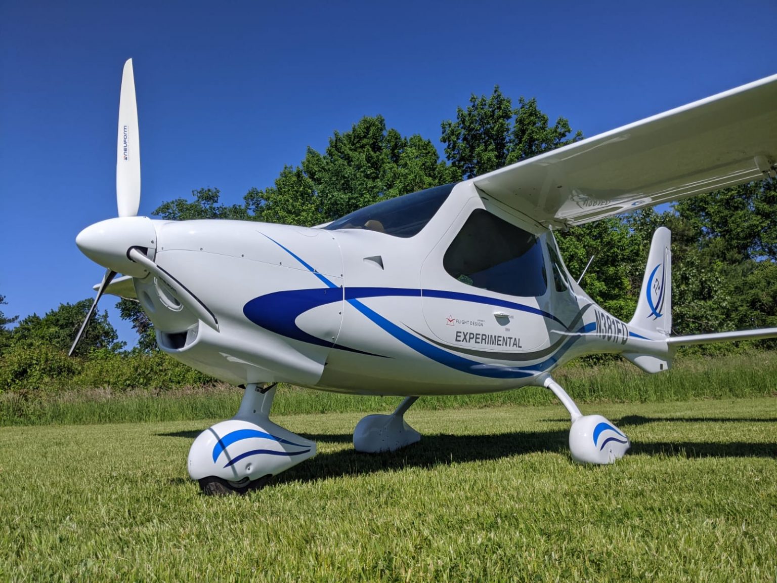 THE FIRST F2 HAS ARRIVED IN THE USA - FLIGHT DESIGN